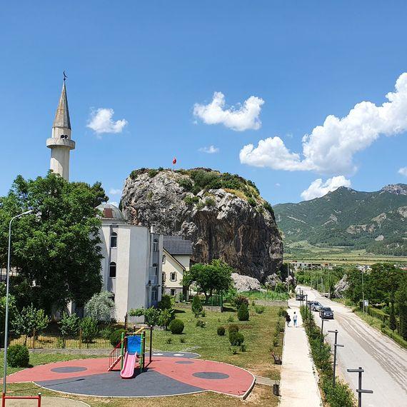 Perla Shop | Tirana Travel Guide